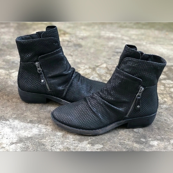 OTBT | Shoes | Otbt Yokel Black Subtle Snake Leather Boot Bootie Black ...